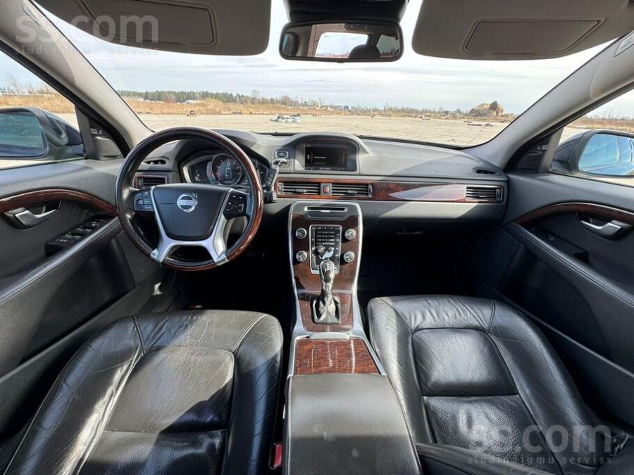 Blue Volvo V70 2013 in Riga, with an engine capacity of 2.00 L and mileage of 0 thousand km for 4599 €, photo 12 on AUTOMOTO.COM.LV