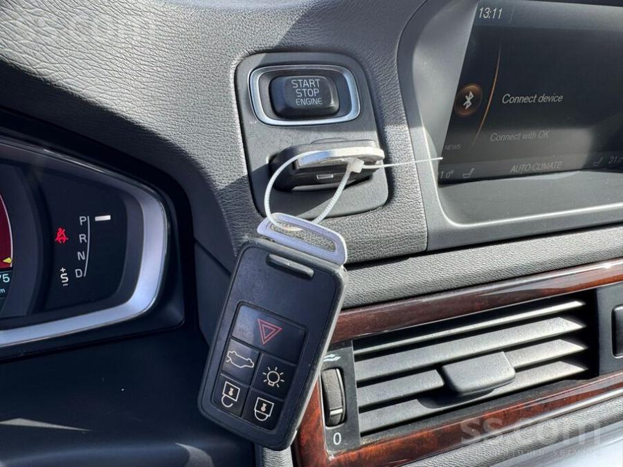 Blue Volvo V70 2013 in Riga, with an engine capacity of 2.00 L and mileage of 0 thousand km for 4599 €, photo 14 on AUTOMOTO.COM.LV