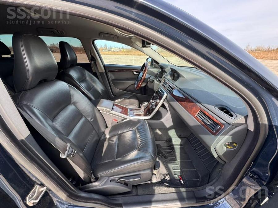 Blue Volvo V70 2013 in Riga, with an engine capacity of 2.00 L and mileage of 0 thousand km for 4599 €, photo 26 on AUTOMOTO.COM.LV