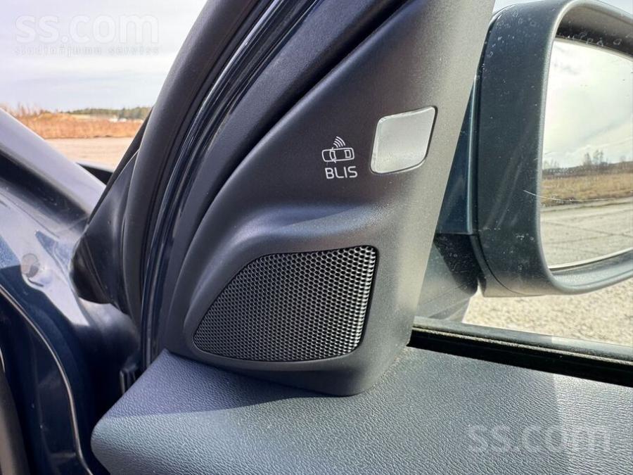 Blue Volvo V70 2013 in Riga, with an engine capacity of 2.00 L and mileage of 0 thousand km for 4599 €, photo 27 on AUTOMOTO.COM.LV