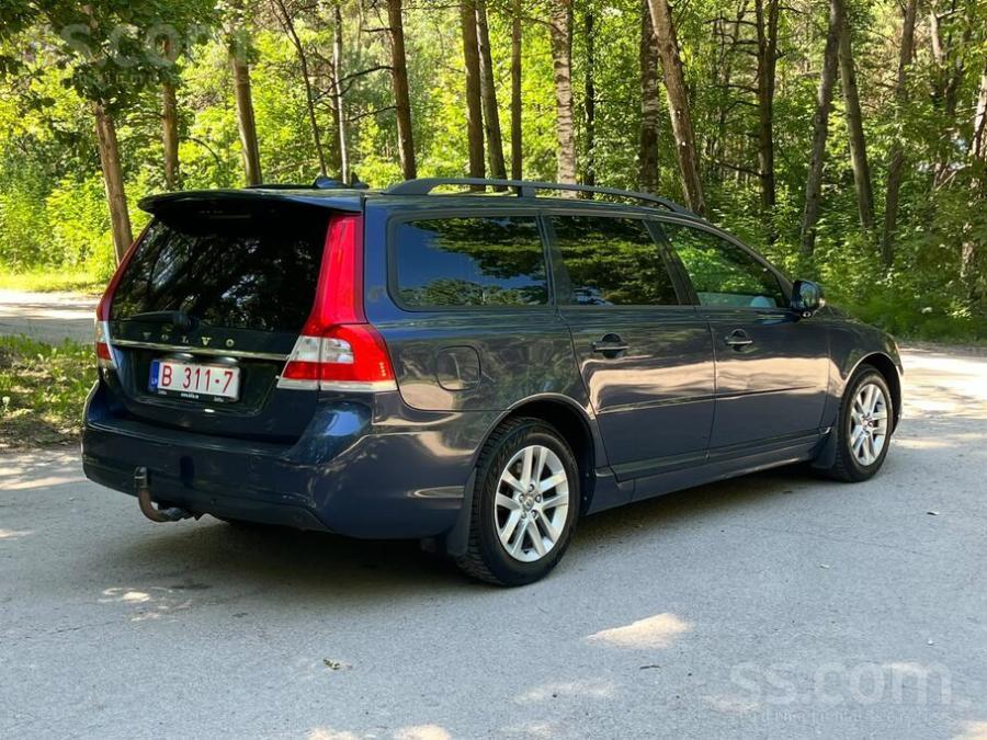 Zils Volvo V70 2013 Rīga, ar dzinēja tilpumu 2.00 L un nobraukumu 0 tūkst. km par 4699 €, foto 6 vietnē AUTOMOTO.COM.LV