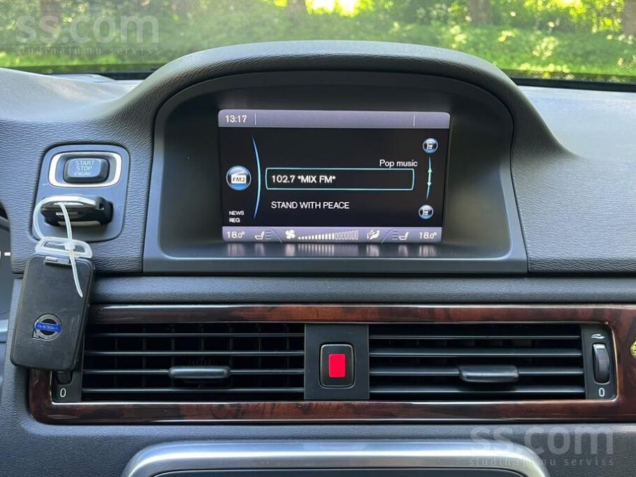 Zils Volvo V70 2013 Rīga, ar dzinēja tilpumu 2.00 L un nobraukumu 0 tūkst. km par 4699 €, foto 22 vietnē AUTOMOTO.COM.LV