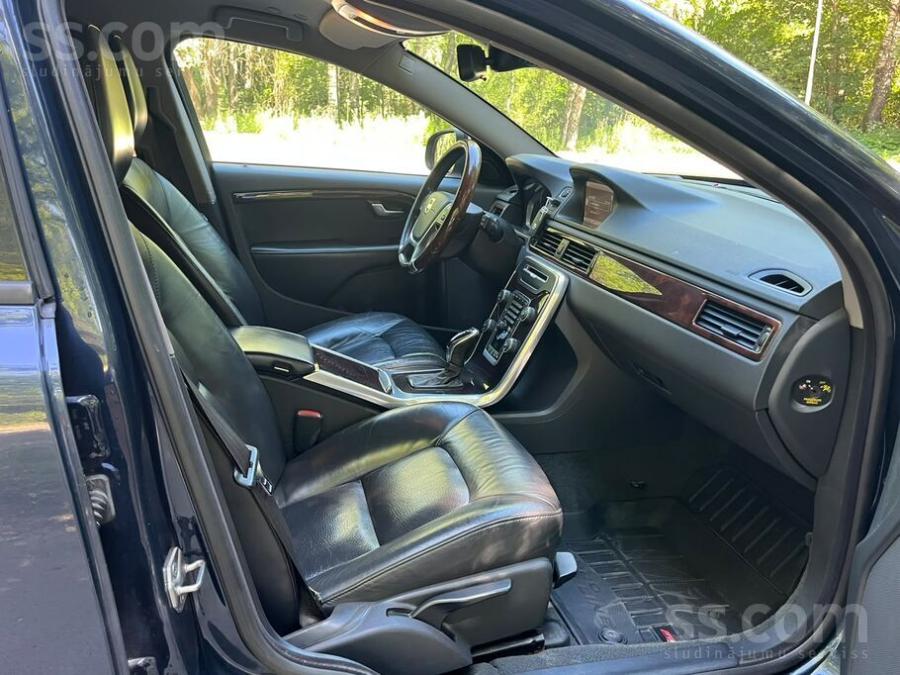 Zils Volvo V70 2013 Rīga, ar dzinēja tilpumu 2.00 L un nobraukumu 0 tūkst. km par 4699 €, foto 27 vietnē AUTOMOTO.COM.LV