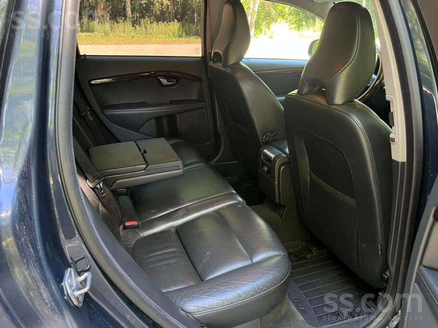 Zils Volvo V70 2013 Rīga, ar dzinēja tilpumu 2.00 L un nobraukumu 0 tūkst. km par 4699 €, foto 28 vietnē AUTOMOTO.COM.LV