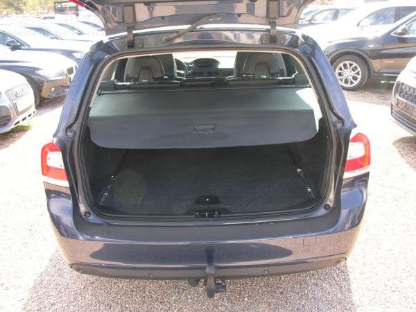 Zils Volvo V70 2013 Rīga, ar dzinēja tilpumu 1.60 L un nobraukumu 0 tūkst. km par 4500 €, foto 5 vietnē AUTOMOTO.COM.LV