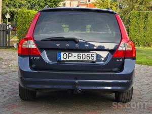 Zils Volvo V70 2013 Rīga, ar dzinēja tilpumu 2.00 L un nobraukumu 283 tūkst. km par 6750 €, foto 5 vietnē AUTOMOTO.COM.LV