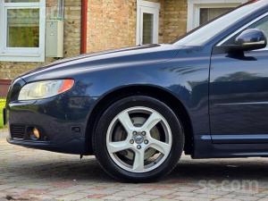 Zils Volvo V70 2013 Rīga, ar dzinēja tilpumu 2.00 L un nobraukumu 283 tūkst. km par 6750 €, foto 10 vietnē AUTOMOTO.COM.LV
