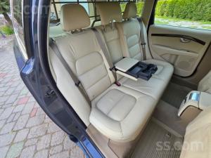 Zils Volvo V70 2013 Rīga, ar dzinēja tilpumu 2.00 L un nobraukumu 283 tūkst. km par 6750 €, foto 17 vietnē AUTOMOTO.COM.LV