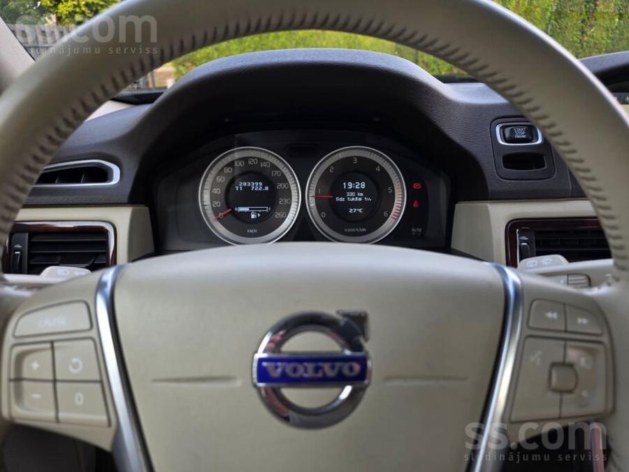 Zils Volvo V70 2013 Rīga, ar dzinēja tilpumu 2.00 L un nobraukumu 283 tūkst. km par 6750 €, foto 27 vietnē AUTOMOTO.COM.LV