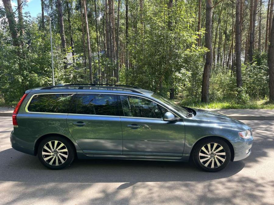 Zils Volvo V70 2013 Viļņa, ar dzinēja tilpumu 1.56 L un nobraukumu 281 tūkst. km par 6750 €, foto 5 vietnē AUTOMOTO.COM.LV