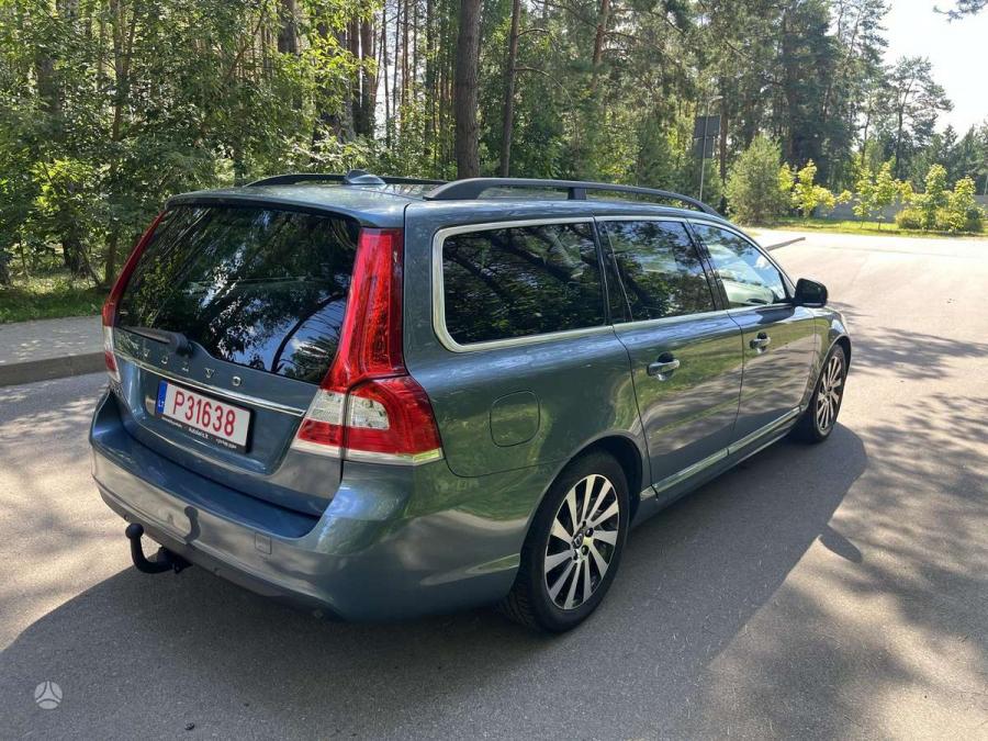 Zils Volvo V70 2013 Viļņa, ar dzinēja tilpumu 1.56 L un nobraukumu 281 tūkst. km par 6750 €, foto 6 vietnē AUTOMOTO.COM.LV