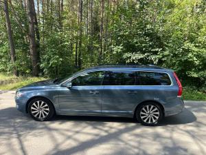 Zils Volvo V70 2013 Viļņa, ar dzinēja tilpumu 1.56 L un nobraukumu 281 tūkst. km par 6750 €, foto 9 vietnē AUTOMOTO.COM.LV