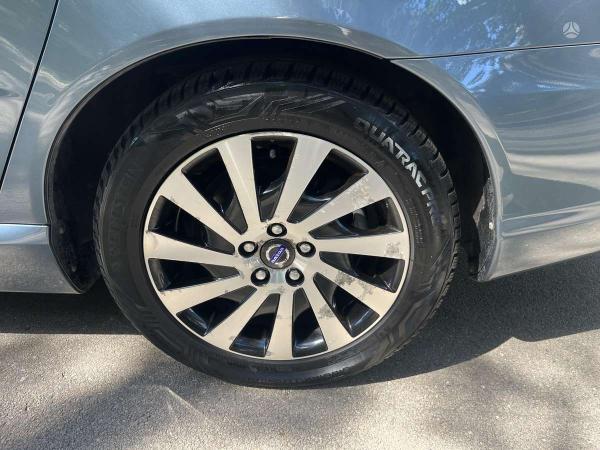 Blue Volvo V70 2013 in Vilnius, with an engine capacity of 1.56 L and mileage of 281 thousand km for 6750 €, photo 10 on AUTOMOTO.COM.LV