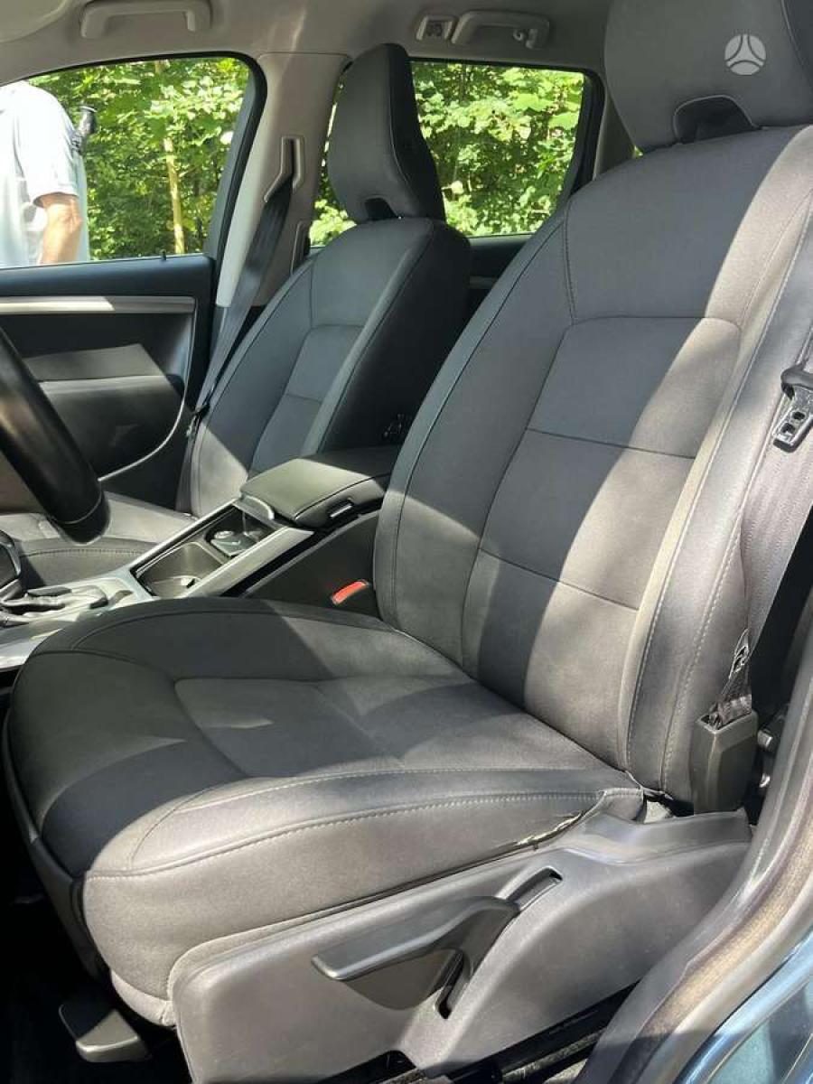 Zils Volvo V70 2013 Viļņa, ar dzinēja tilpumu 1.56 L un nobraukumu 281 tūkst. km par 6750 €, foto 29 vietnē AUTOMOTO.COM.LV