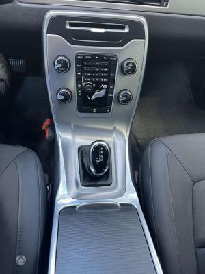 Zils Volvo V70 2013 Viļņa, ar dzinēja tilpumu 1.56 L un nobraukumu 281 tūkst. km par 6750 €, foto 37 vietnē AUTOMOTO.COM.LV
