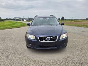 Blue Volvo V70 2013 in Kaunas, with an engine capacity of 1.98 L and mileage of 279 thousand km for 5989 €, photo 3 on AUTOMOTO.COM.LV