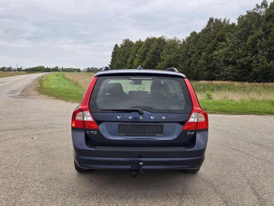 Blue Volvo V70 2013 in Kaunas, with an engine capacity of 1.98 L and mileage of 279 thousand km for 5989 €, photo 7 on AUTOMOTO.COM.LV