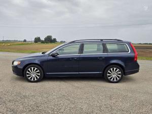 Blue Volvo V70 2013 in Kaunas, with an engine capacity of 1.98 L and mileage of 279 thousand km for 5989 €, photo 9 on AUTOMOTO.COM.LV