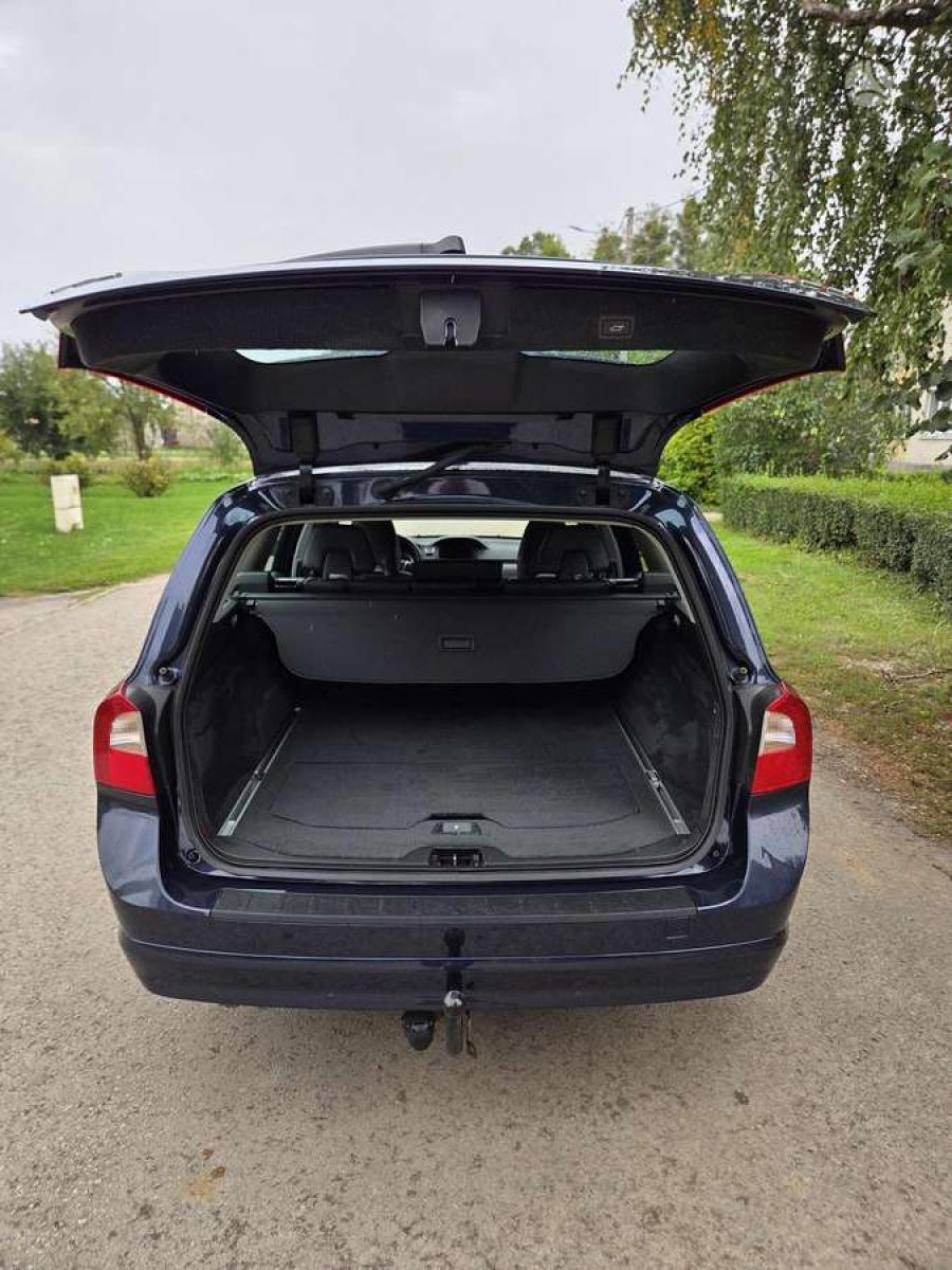 Blue Volvo V70 2013 in Kaunas, with an engine capacity of 1.98 L and mileage of 279 thousand km for 5989 €, photo 16 on AUTOMOTO.COM.LV