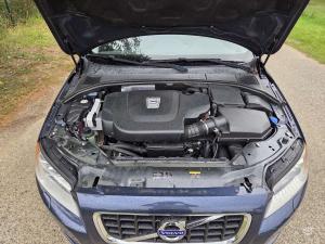 Blue Volvo V70 2013 in Kaunas, with an engine capacity of 1.98 L and mileage of 279 thousand km for 5989 €, photo 17 on AUTOMOTO.COM.LV