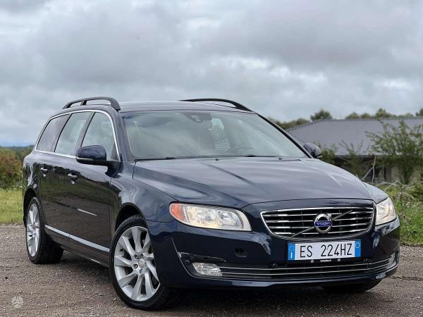 Blue Volvo V70 2013 in Utena, with an engine capacity of 1.98 L and mileage of 354 thousand km for 5990 €, photo 1 on AUTOMOTO.COM.LV