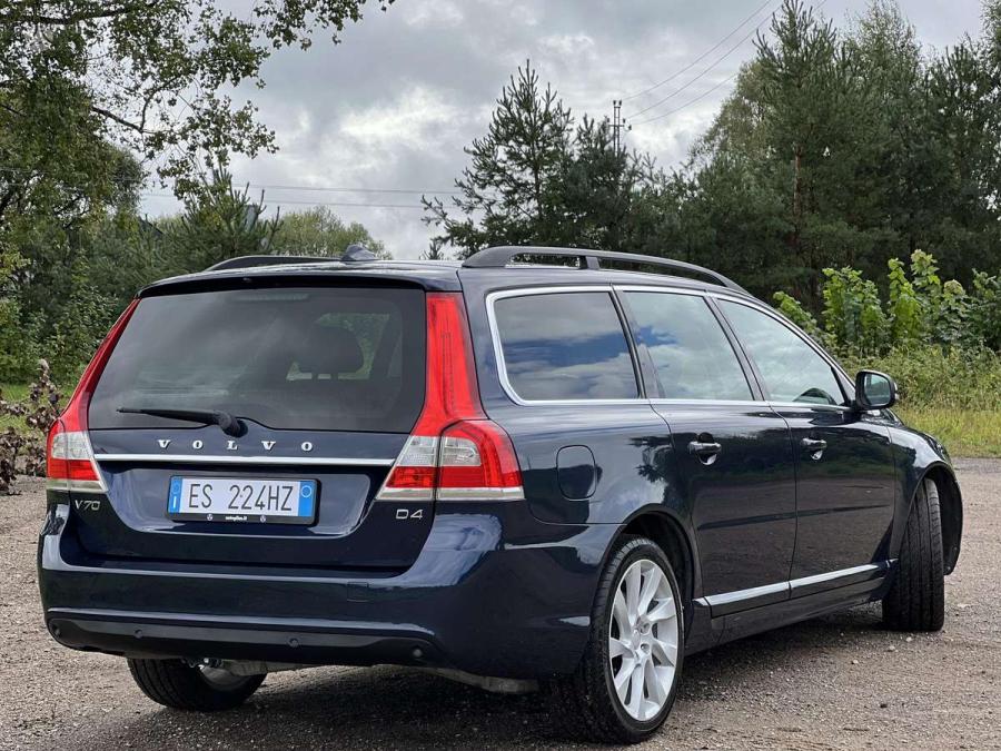 Blue Volvo V70 2013 in Utena, with an engine capacity of 1.98 L and mileage of 354 thousand km for 5990 €, photo 10 on AUTOMOTO.COM.LV