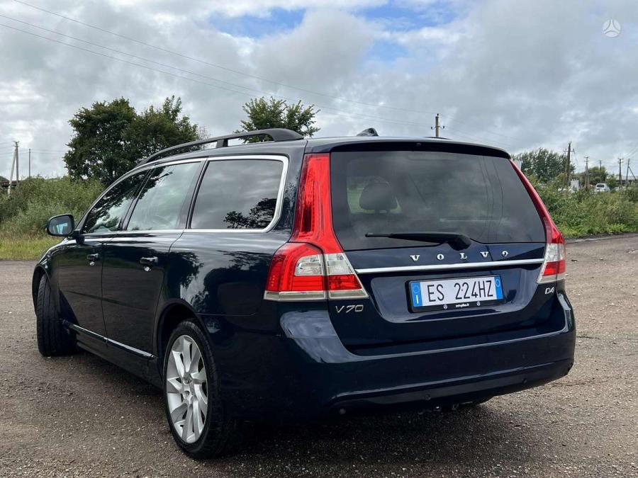 Blue Volvo V70 2013 in Utena, with an engine capacity of 1.98 L and mileage of 354 thousand km for 5990 €, photo 13 on AUTOMOTO.COM.LV