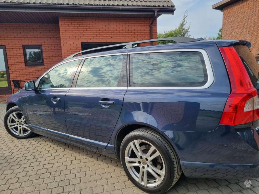 Zils Volvo V70 2013 Kauņa, ar dzinēja tilpumu 2.00 L un nobraukumu 300 tūkst. km par 5790 €, foto 4 vietnē AUTOMOTO.COM.LV