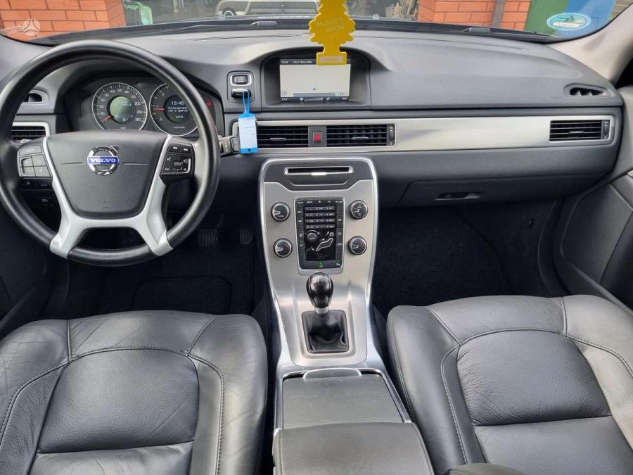 Zils Volvo V70 2013 Kauņa, ar dzinēja tilpumu 2.00 L un nobraukumu 300 tūkst. km par 5790 €, foto 28 vietnē AUTOMOTO.COM.LV