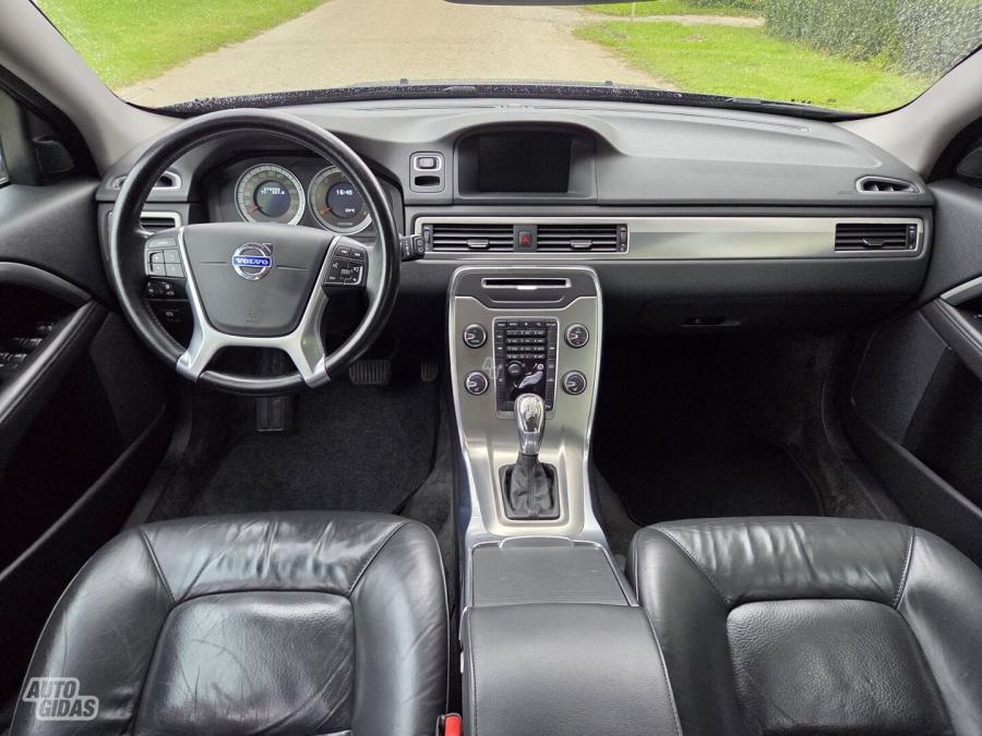 Zils Volvo V70 2013 Kauņa, ar dzinēja tilpumu 2.00 L un nobraukumu 279 tūkst. km par 5850 €, foto 15 vietnē AUTOMOTO.COM.LV