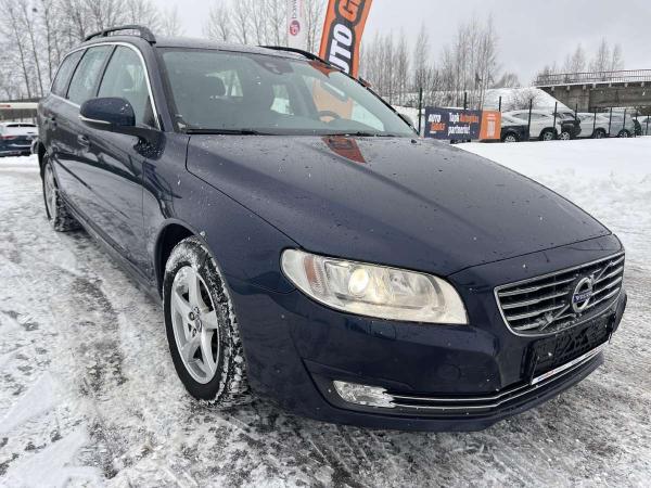 Blue Volvo V70 2014 in Kaunas, with an engine capacity of 1.97 L and mileage of 274 thousand km for 5650 €, photo 5 on AUTOMOTO.COM.LV