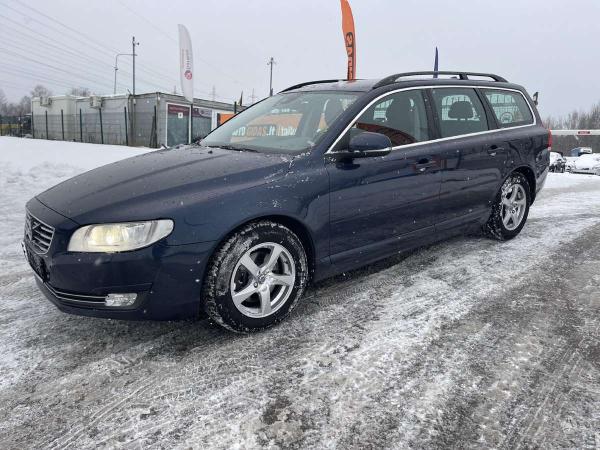 Blue Volvo V70 2014 in Kaunas, with an engine capacity of 1.97 L and mileage of 274 thousand km for 5650 €, photo 2 on AUTOMOTO.COM.LV