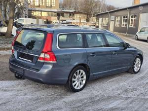 Blue Volvo V70 2014 in Kaunas, with an engine capacity of 1.56 L and mileage of 267 thousand km for 6850 €, photo 10 on AUTOMOTO.COM.LV