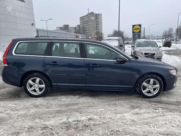 Zils Volvo V70 2014 Kauņa, ar dzinēja tilpumu 1.97 L un nobraukumu 278 tūkst. km par 5950 €, foto 8 vietnē AUTOMOTO.COM.LV
