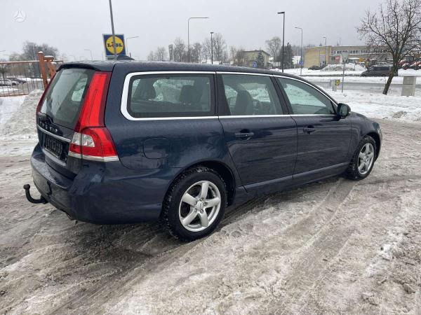 Zils Volvo V70 2014 Kauņa, ar dzinēja tilpumu 1.97 L un nobraukumu 278 tūkst. km par 5950 €, foto 10 vietnē AUTOMOTO.COM.LV