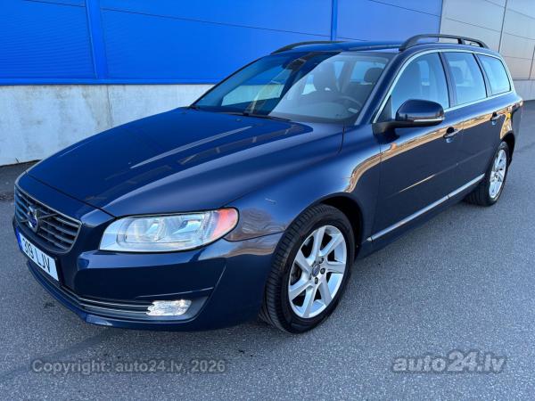 Blue Volvo V70 2014 in Paide, with an engine capacity of 2.00 L and mileage of 240 thousand km for 8590 €, photo 1 on AUTOMOTO.COM.LV