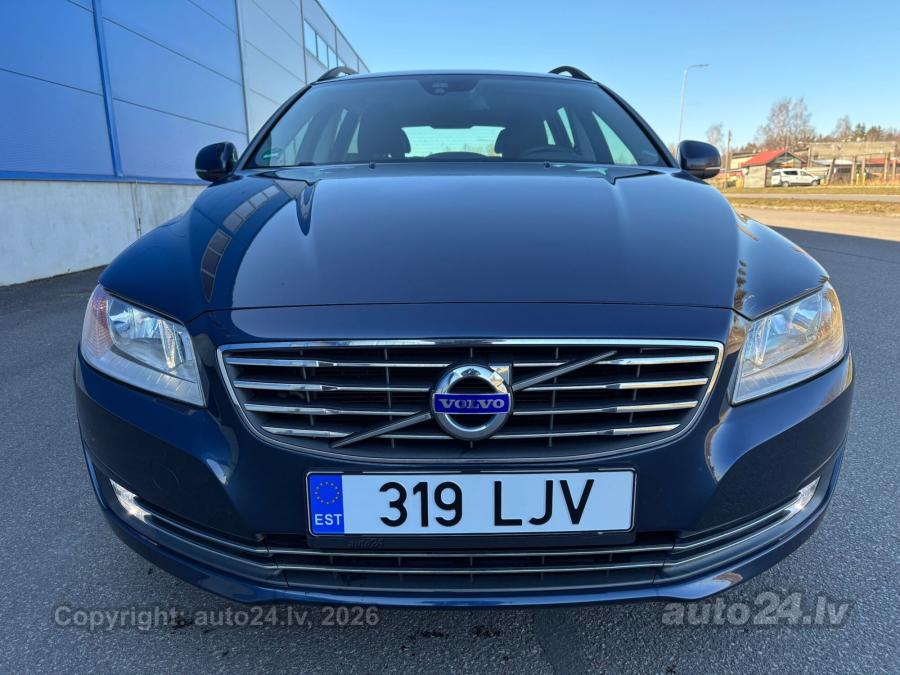 Blue Volvo V70 2014 in Paide, with an engine capacity of 2.00 L and mileage of 240 thousand km for 8590 €, photo 3 on AUTOMOTO.COM.LV