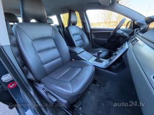 Blue Volvo V70 2014 in Paide, with an engine capacity of 2.00 L and mileage of 240 thousand km for 8590 €, photo 11 on AUTOMOTO.COM.LV