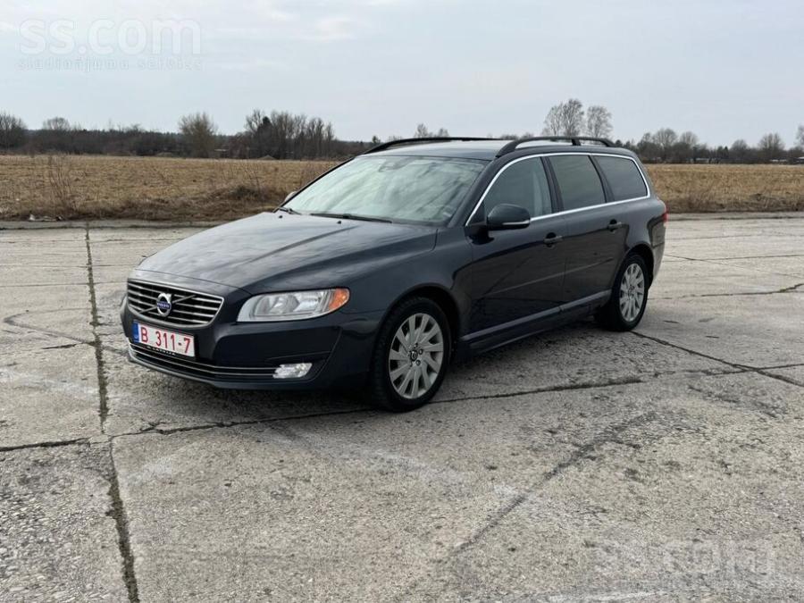 Zils Volvo V70 2014 Rīga, ar dzinēja tilpumu 2.00 L un nobraukumu 0 tūkst. km par 6399 €, foto 1 vietnē AUTOMOTO.COM.LV