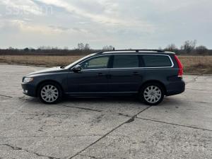 Zils Volvo V70 2014 Rīga, ar dzinēja tilpumu 2.00 L un nobraukumu 0 tūkst. km par 6399 €, foto 3 vietnē AUTOMOTO.COM.LV