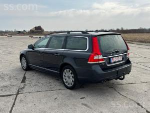 Zils Volvo V70 2014 Rīga, ar dzinēja tilpumu 2.00 L un nobraukumu 0 tūkst. km par 6399 €, foto 4 vietnē AUTOMOTO.COM.LV