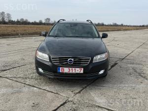 Zils Volvo V70 2014 Rīga, ar dzinēja tilpumu 2.00 L un nobraukumu 0 tūkst. km par 6399 €, foto 9 vietnē AUTOMOTO.COM.LV