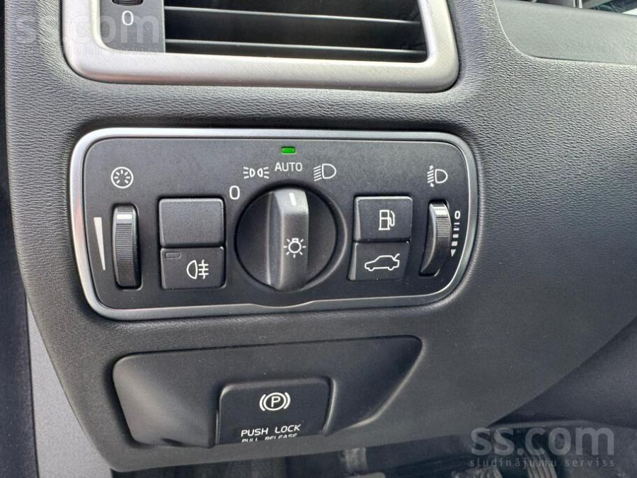Zils Volvo V70 2014 Rīga, ar dzinēja tilpumu 2.00 L un nobraukumu 0 tūkst. km par 6399 €, foto 17 vietnē AUTOMOTO.COM.LV