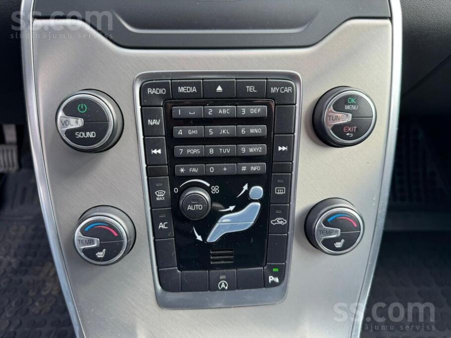 Zils Volvo V70 2014 Rīga, ar dzinēja tilpumu 2.00 L un nobraukumu 0 tūkst. km par 6399 €, foto 20 vietnē AUTOMOTO.COM.LV
