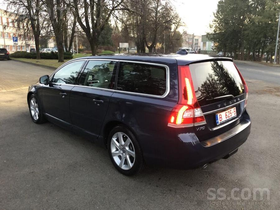 Синий Вольво В70 2014 в Огре, объемом двигателя 2.40 л и пробегом 248 тыс. км за 9000 €, фото 3 на AUTOMOTO.COM.LV