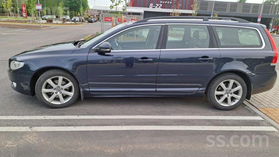 Zils Volvo V70 2014 Ogre, ar dzinēja tilpumu 2.00 L un nobraukumu 351 tūkst. km par 3700 €, foto 3 vietnē AUTOMOTO.COM.LV