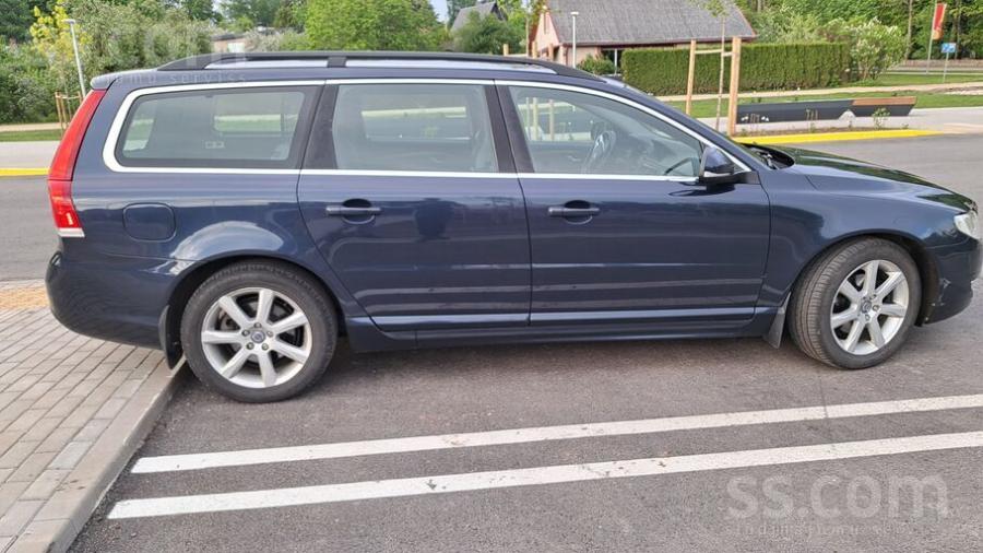 Zils Volvo V70 2014 Ogre, ar dzinēja tilpumu 2.00 L un nobraukumu 351 tūkst. km par 3700 €, foto 6 vietnē AUTOMOTO.COM.LV
