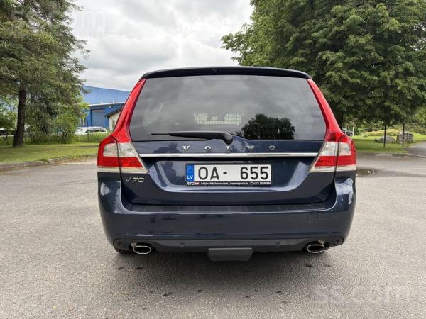 Blue Volvo V70 2014 in Ogre, with an engine capacity of 2.40 L and mileage of 248 thousand km for 9000 €, photo 5 on AUTOMOTO.COM.LV