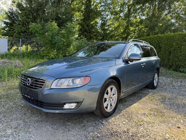 Zils Volvo V70 2014 Alīta, ar dzinēja tilpumu 2.00 L un nobraukumu 297 tūkst. km par 6500 €, foto 1 vietnē AUTOMOTO.COM.LV