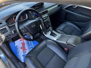 Blue Volvo V70 2014 in Alytus, with an engine capacity of 2.00 L and mileage of 297 thousand km for 6500 €, photo 8 on AUTOMOTO.COM.LV